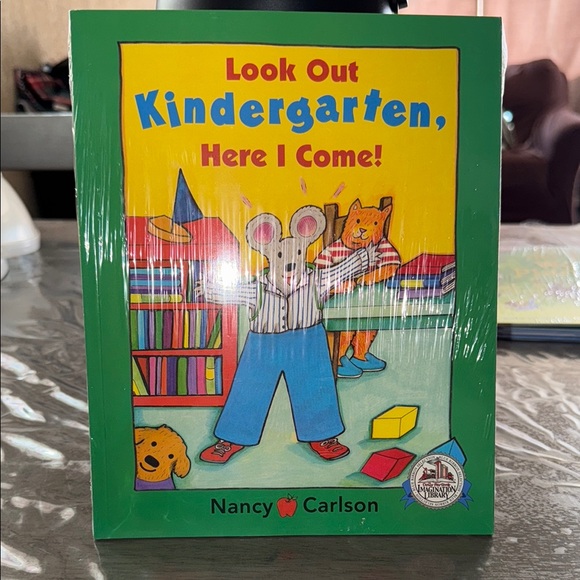 Toys | Look Out Kindergarten Here I Come By Nancy Carlson Green Cover ...